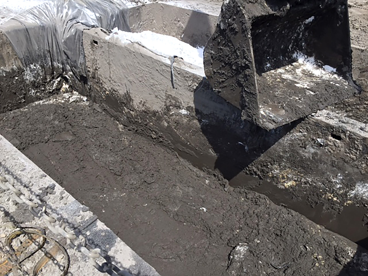 Perlite as a Sludge Absorbent - Perlite Institute